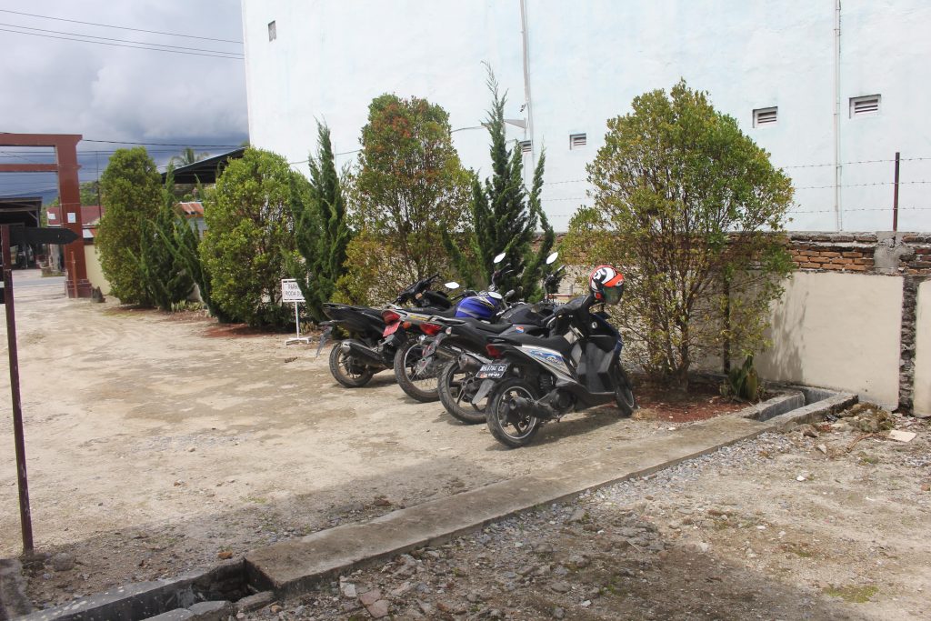 Pengadilan Agama Balige Membangun Tempat Parkir Kendaraan Roda Dua – PA ...